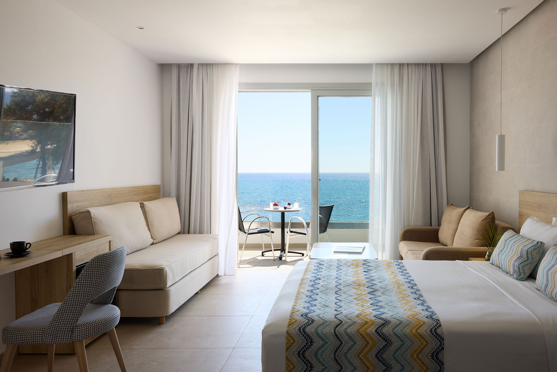 Junior Suite – Sunrise Hotel